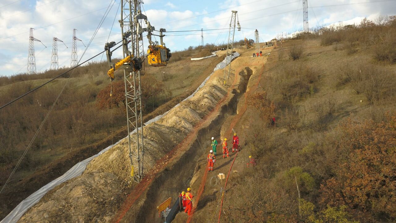 LCS – The Cable Crane Company – Western Route Export Pipeline Sectional ...