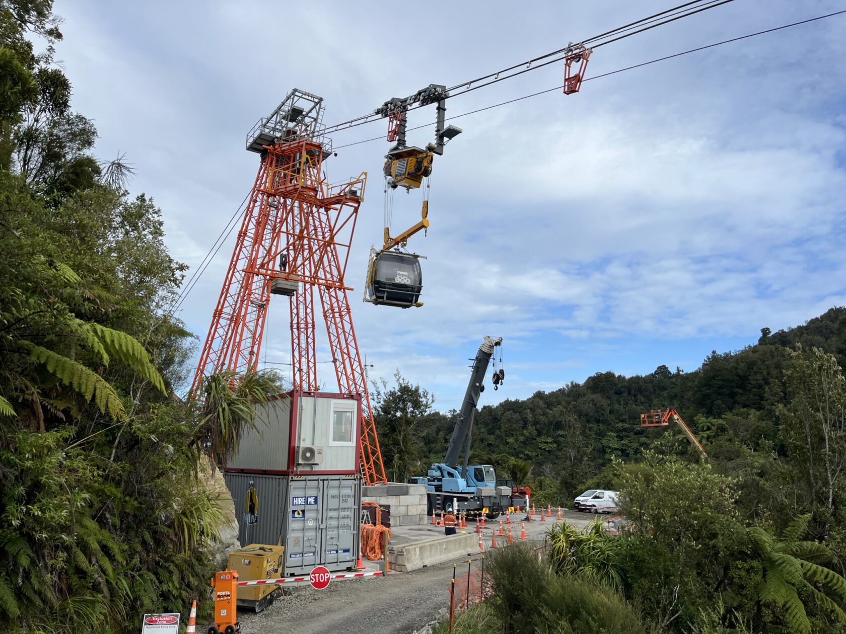 LCS – The Cable Crane Company – Road construction on State Highway 3 ...